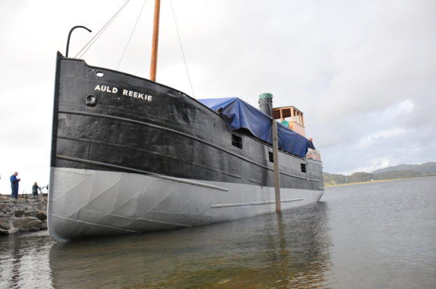 VIC 27 | The steam puffer "Auld Reekie"